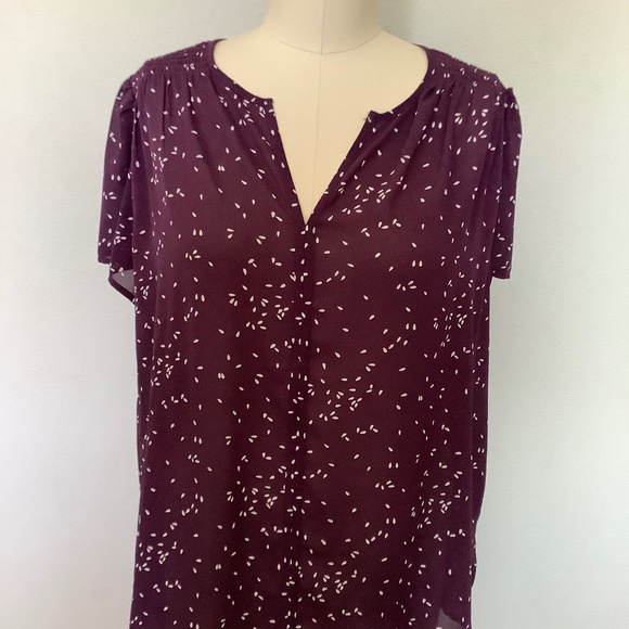 fun 2 fun | Tops | 2x V Neck | Poshmark